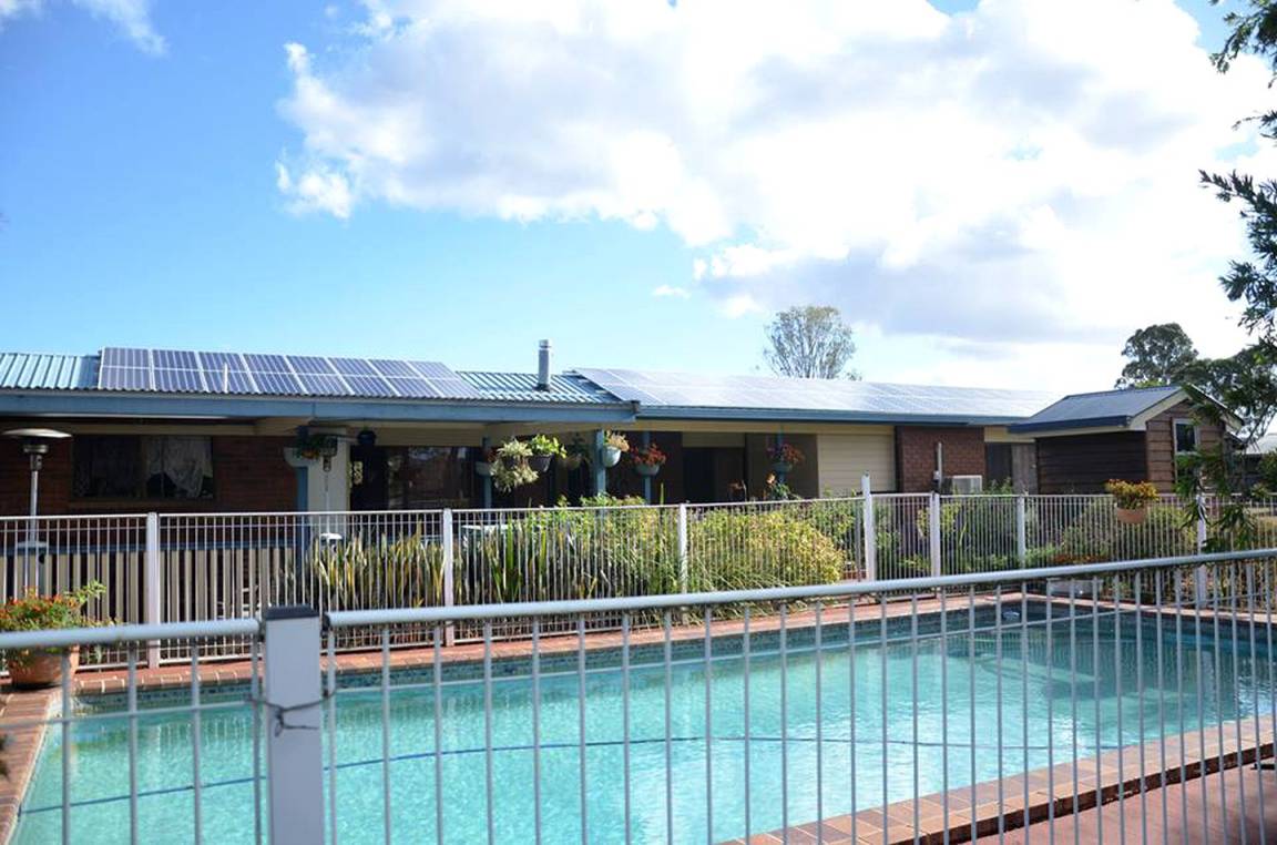 House ∙ 1 Bedroom ∙ 4 Guests - Kingaroy