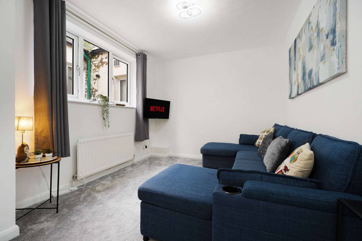 Apartment ∙ 2 Bedrooms ∙ 6 Guests - Carlisle