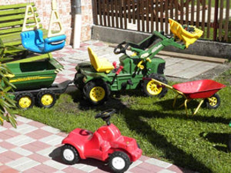 140 M² Ferienhaus ∙ 6 Schlafzimmer ∙ 17 Gäste - Stanzach