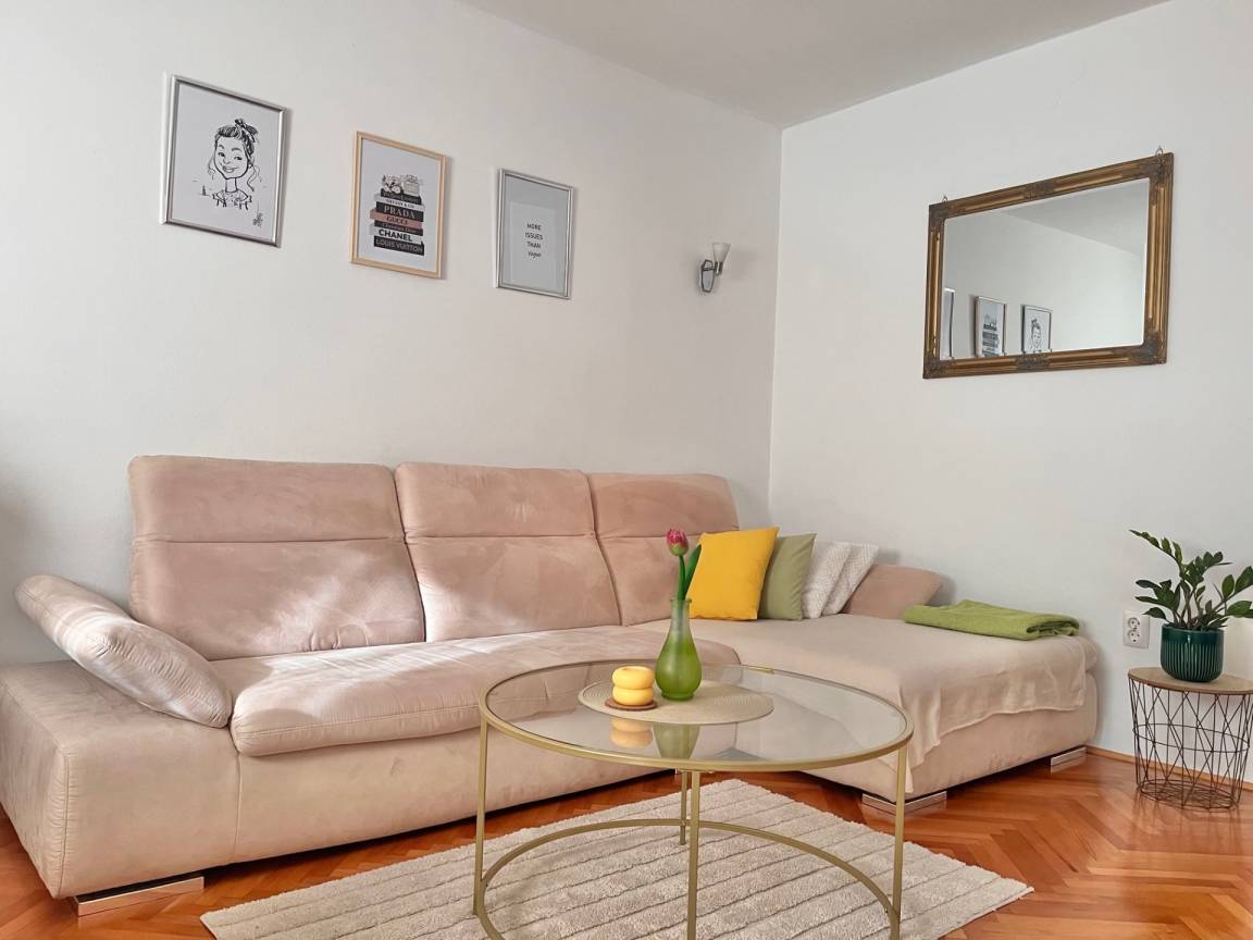 69 M² Apartment ∙ 2 Bedrooms ∙ 4 Guests - Split