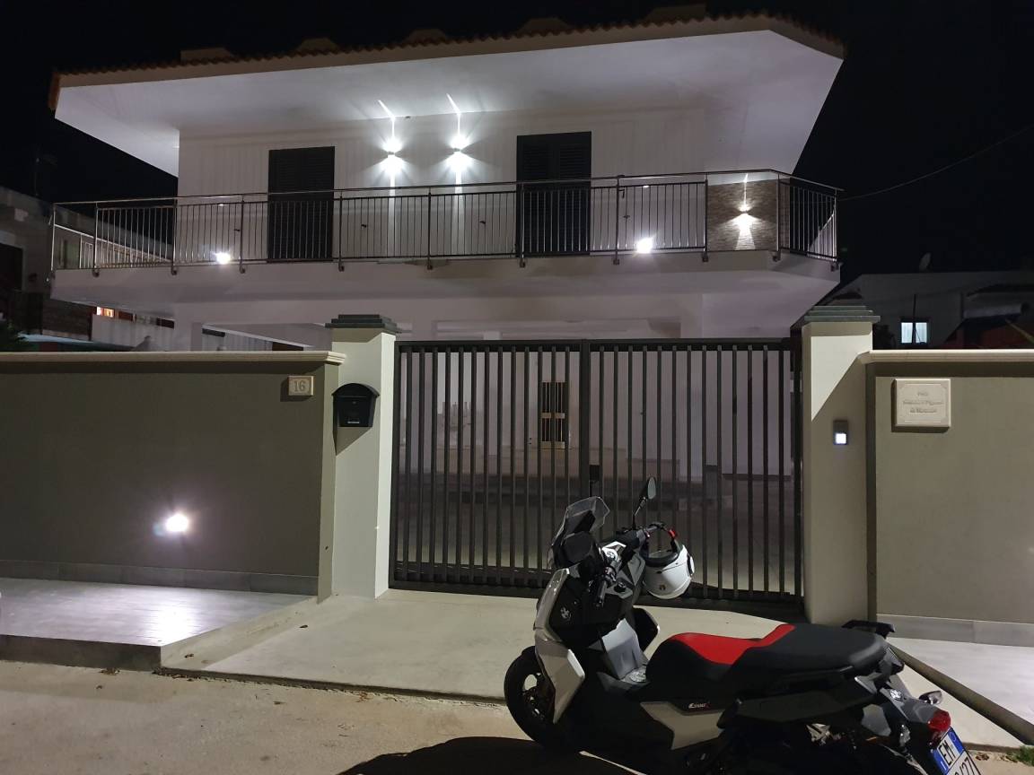 80 M² Appartamento Vacanza ∙ 2 Camere Da Letto ∙ 4 Ospiti - Avola