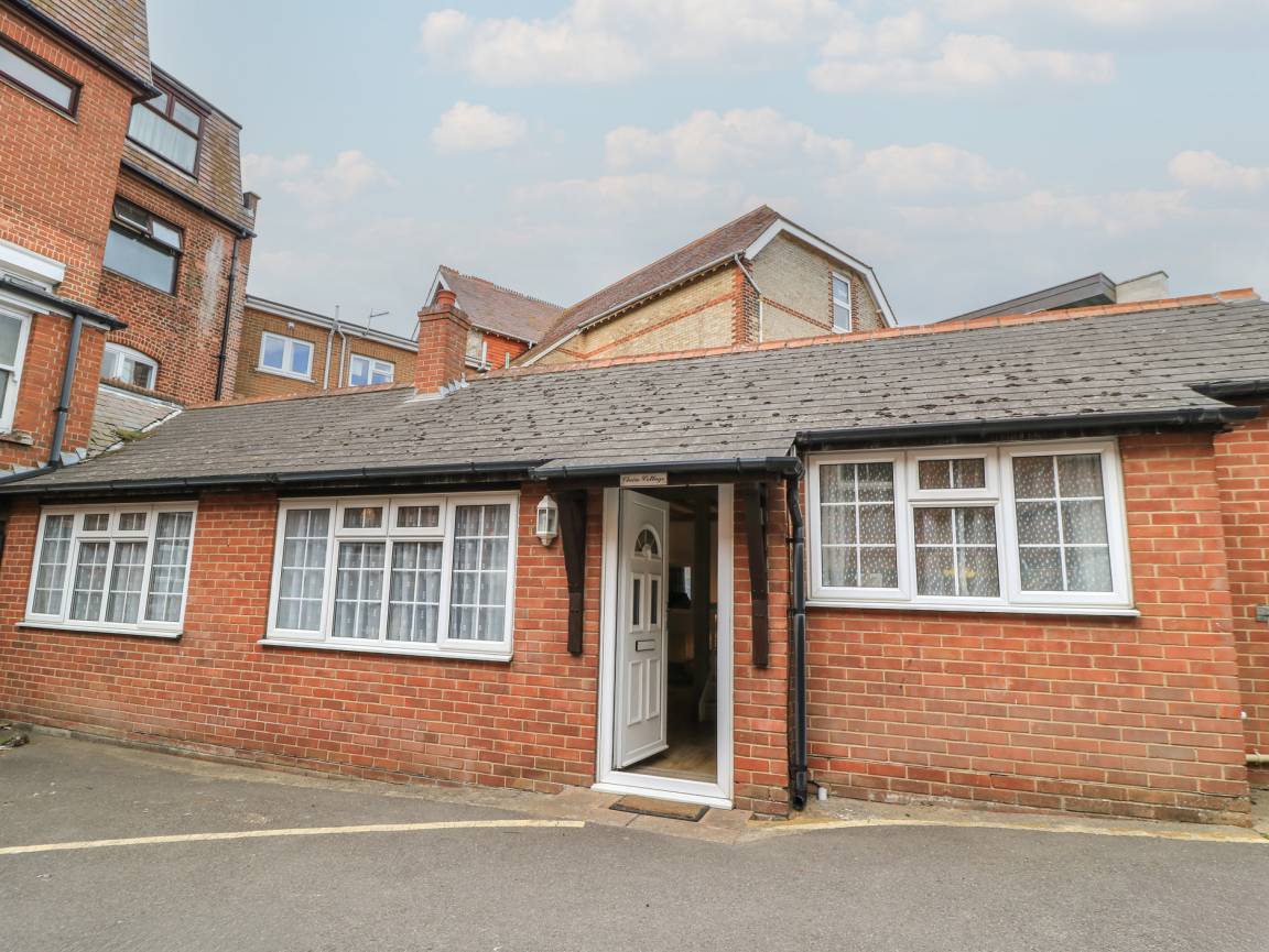 Cottage ∙ 2 Bedrooms ∙ 4 Guests - Swanage
