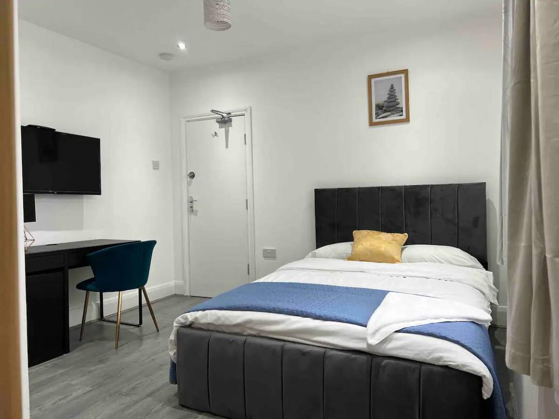 75 M² Apartamento ∙ 2 Habitaciones ∙ 4 Huéspedes - Ilford