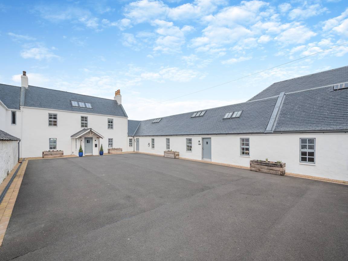 Cottage ∙ 2 Bedrooms ∙ 4 Guests - Ayrshire