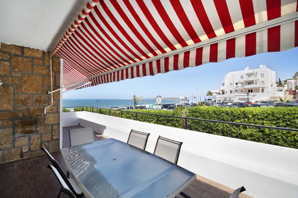 115 M² Apartamento ∙ 4 Habitaciones ∙ 8 Huéspedes - Rota