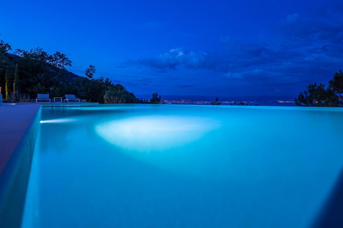 Villa ∙ 5 Bedrooms ∙ 10 Guests - Lovran