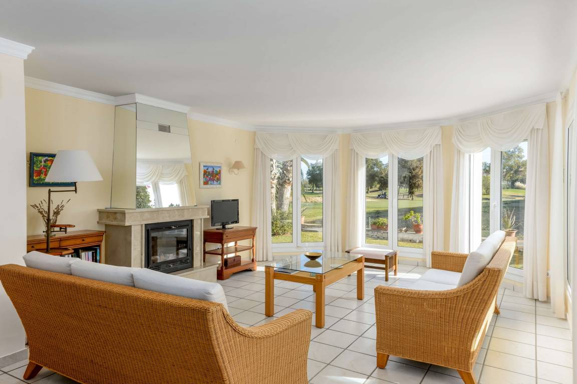 140 M² Villa ∙ 3 Bedrooms ∙ 6 Guests - Oliva