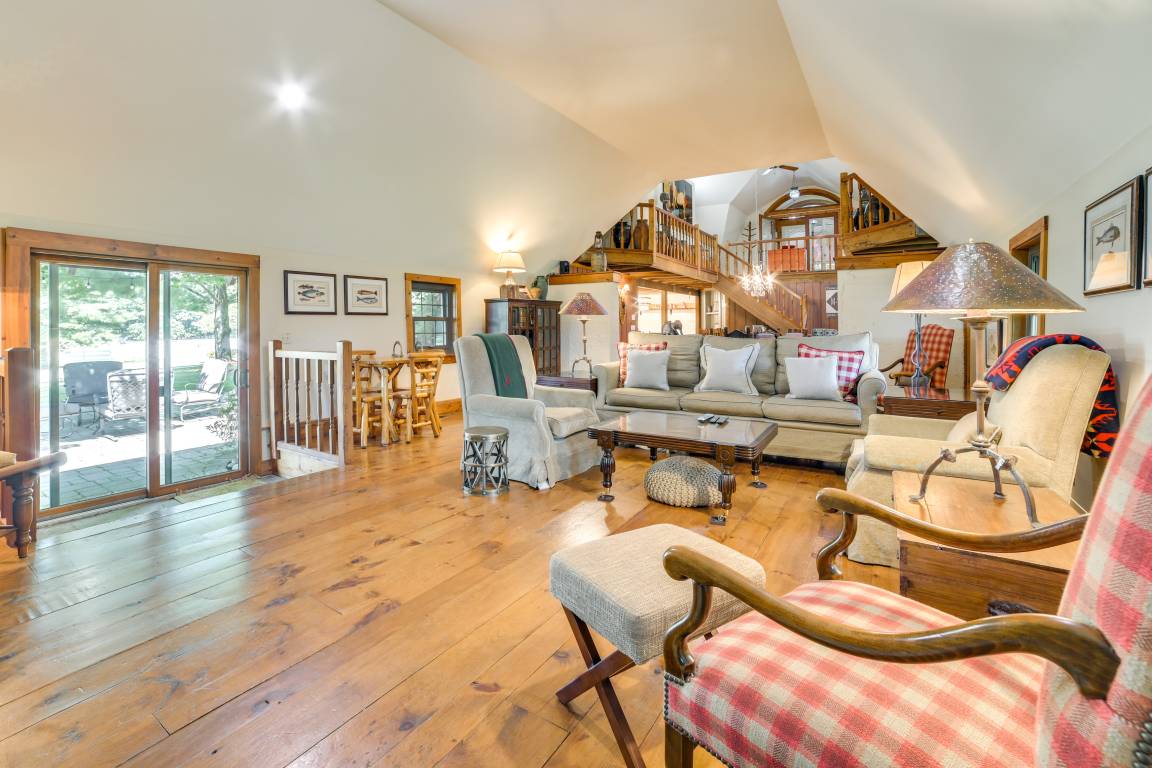 362 M² House ∙ 4 Bedrooms ∙ 8 Guests - Petoskey, MI