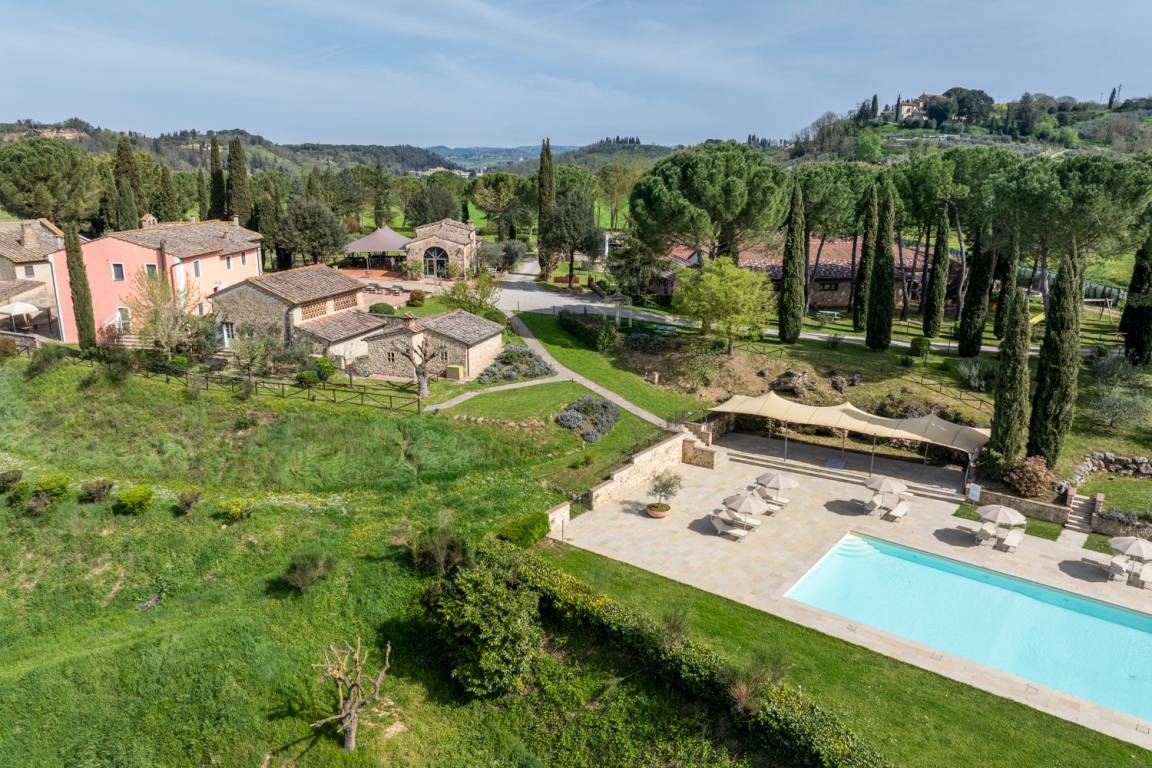 Villa ∙ 18 Bedrooms ∙ 40 Guests - Poggibonsi
