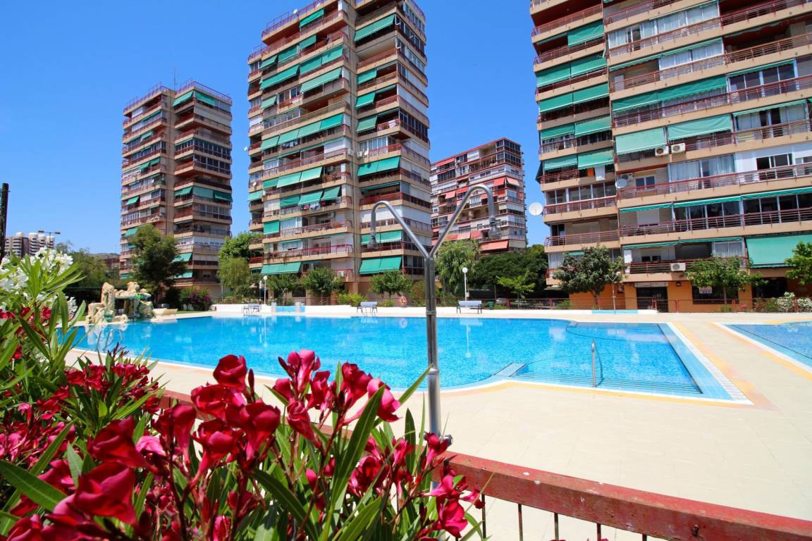 80 M² Appartamento ∙ 2 Camere Da Letto ∙ 4 Ospiti - Alicante