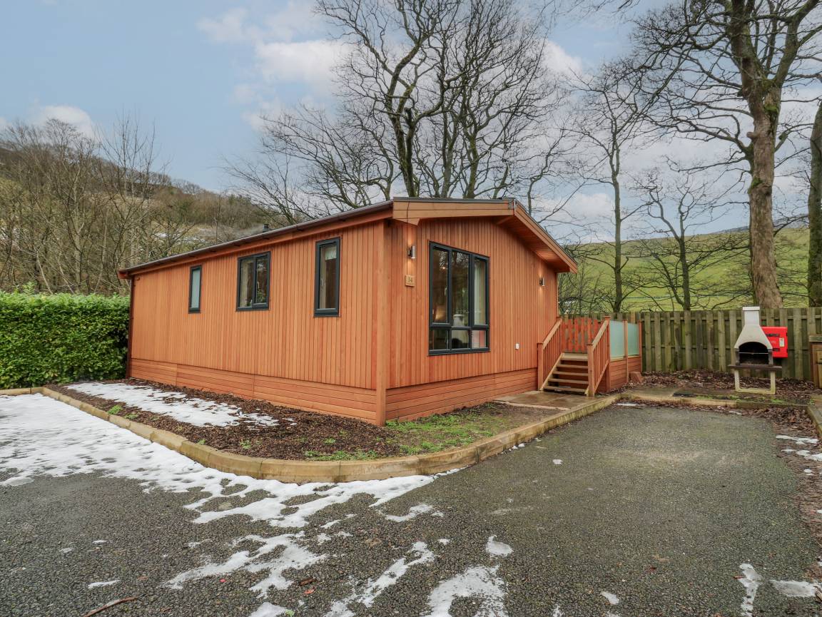 Cottage ∙ 2 Bedrooms ∙ 6 Guests - Oldham