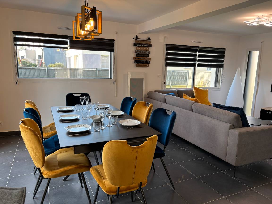 130 M² Ferienhaus ∙ 2 Schlafzimmer ∙ 4 Gäste - Trégastel