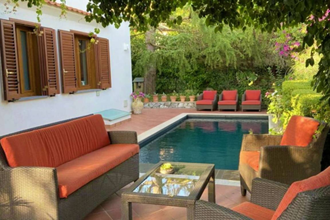 Villa ∙ 4 Bedrooms ∙ 6 Guests - Massa Lubrense