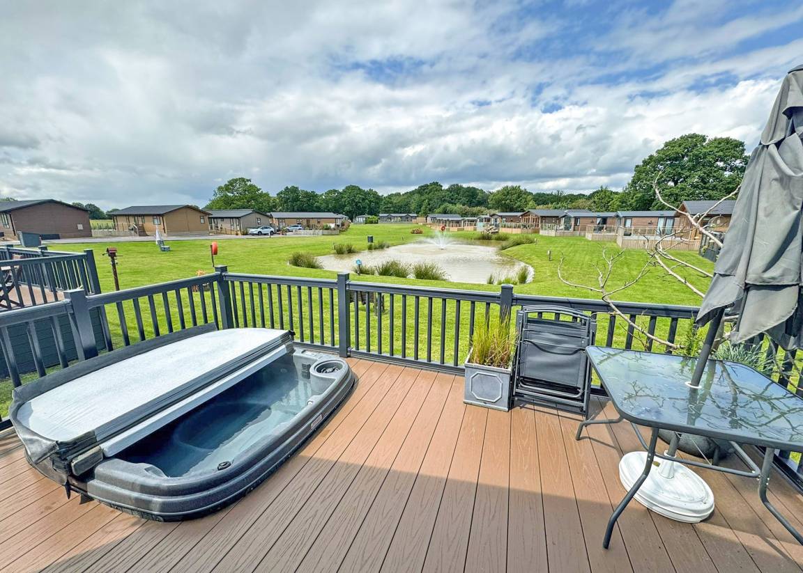 Chalet ∙ 1 Bedroom ∙ 4 Guests - Macclesfield