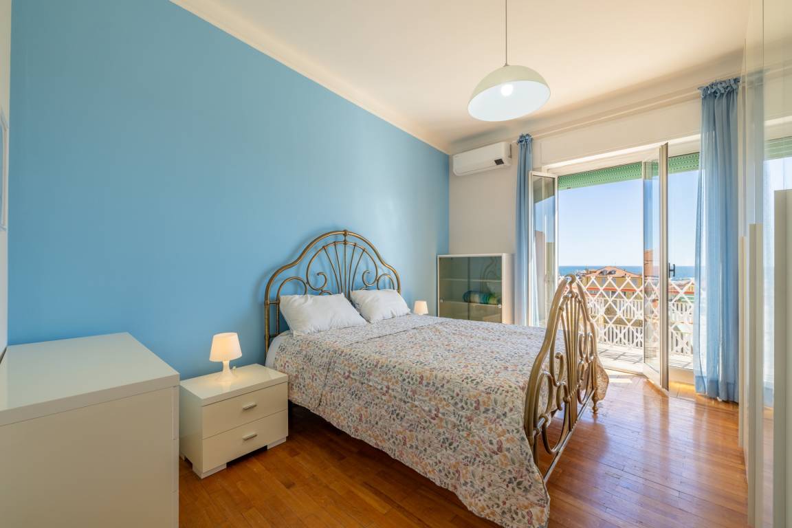80 M² Apartment ∙ 1 Bedroom ∙ 5 Guests - Sanremo
