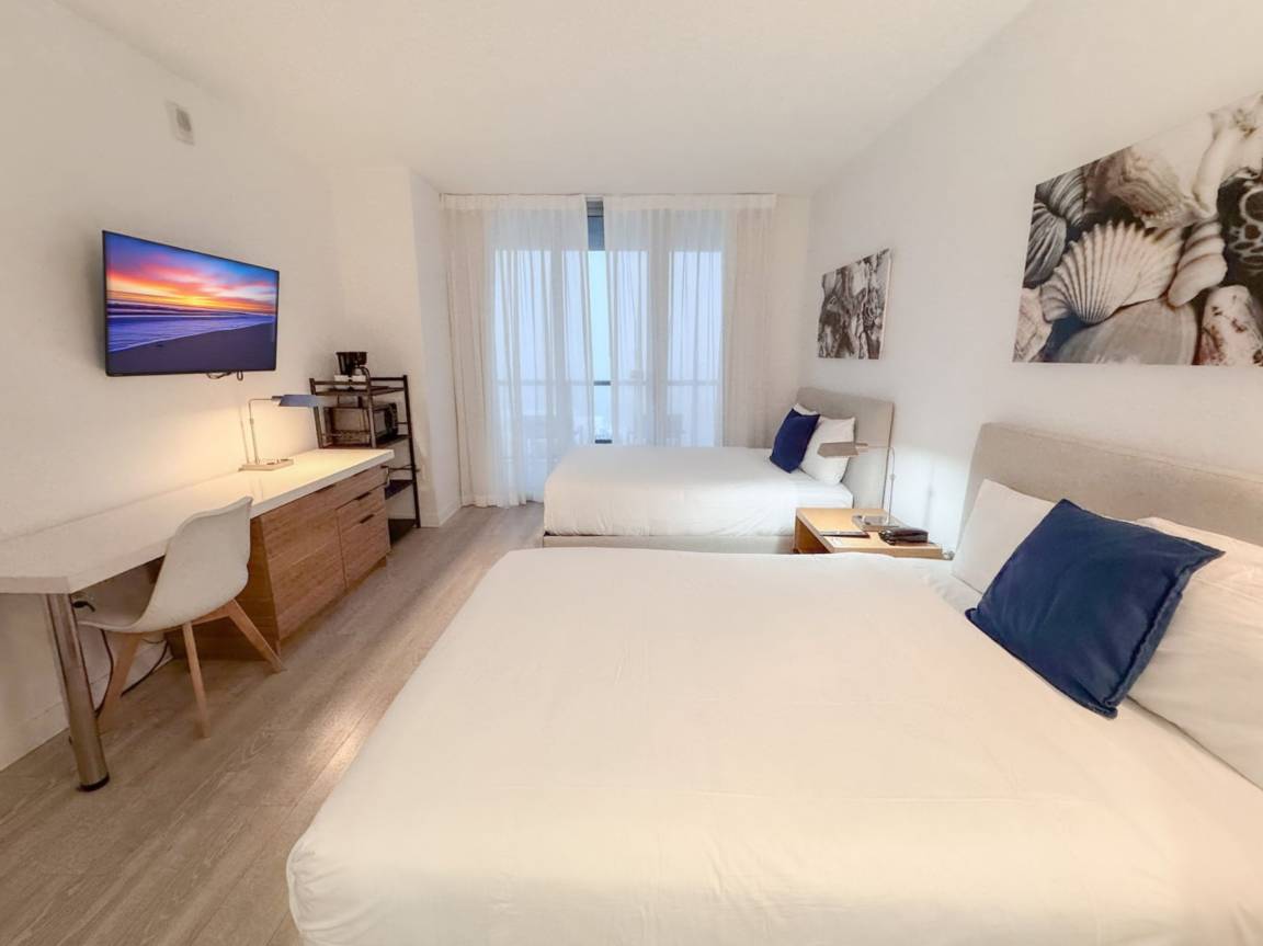 357 M² Apartment ∙ 1 Bedroom ∙ 4 Guests - Hallandale Beach, FL