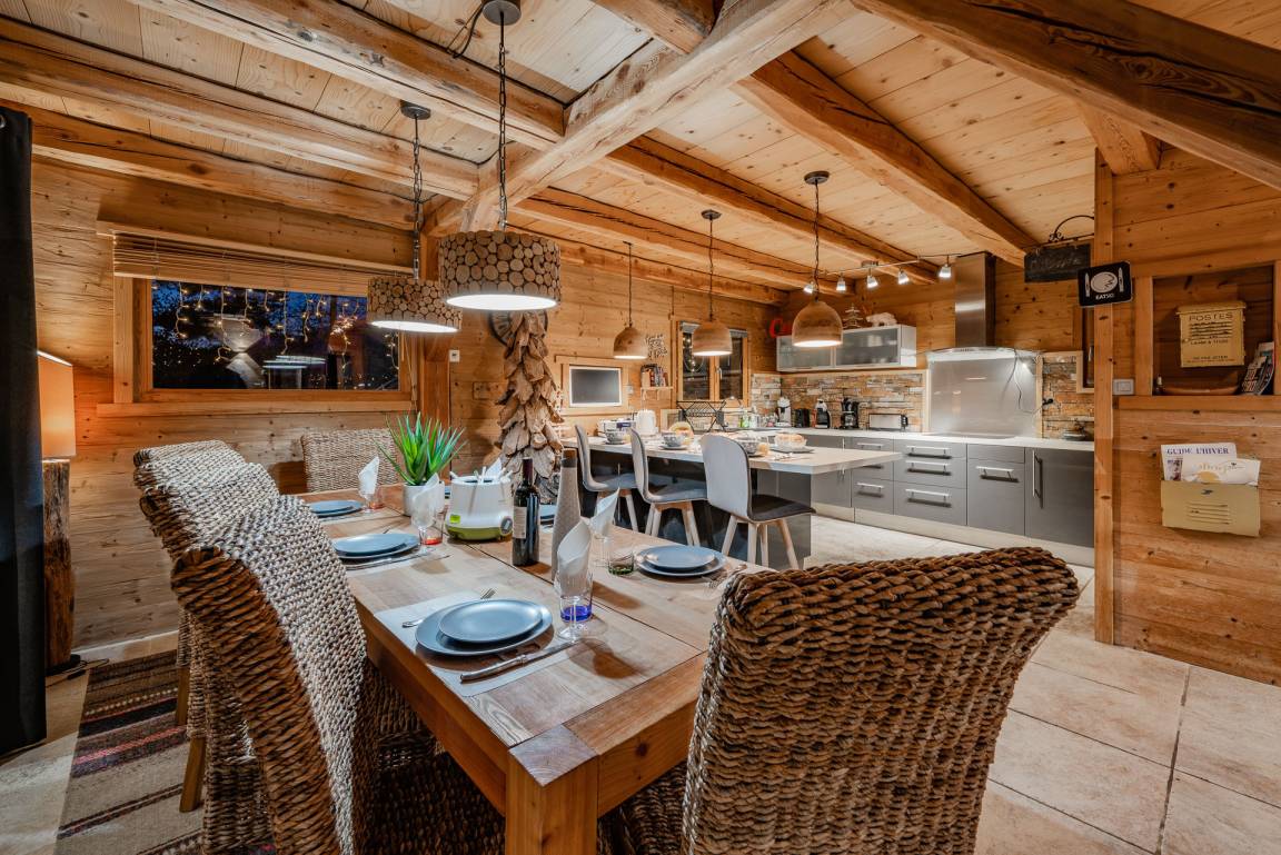200 M² Chalet ∙ 6 Slaapkamers ∙ 12 Gasten - Briançon