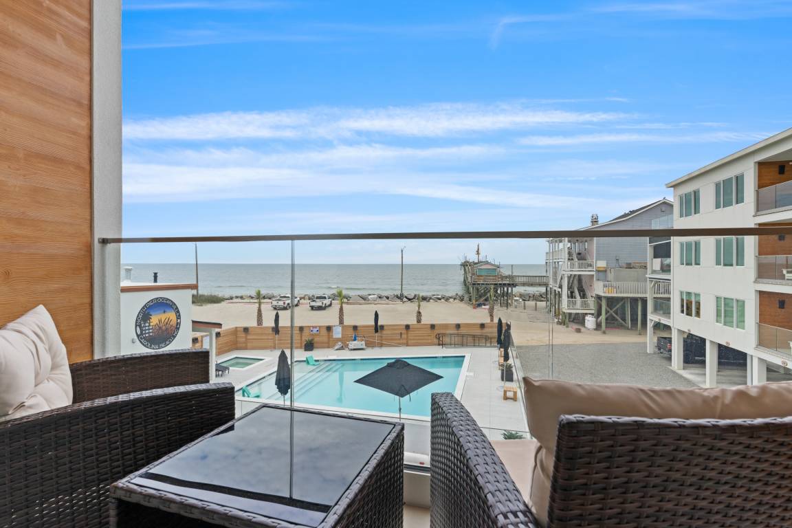 Condo ∙ 2 Bedrooms ∙ 4 Guests - Carolina Beach, NC