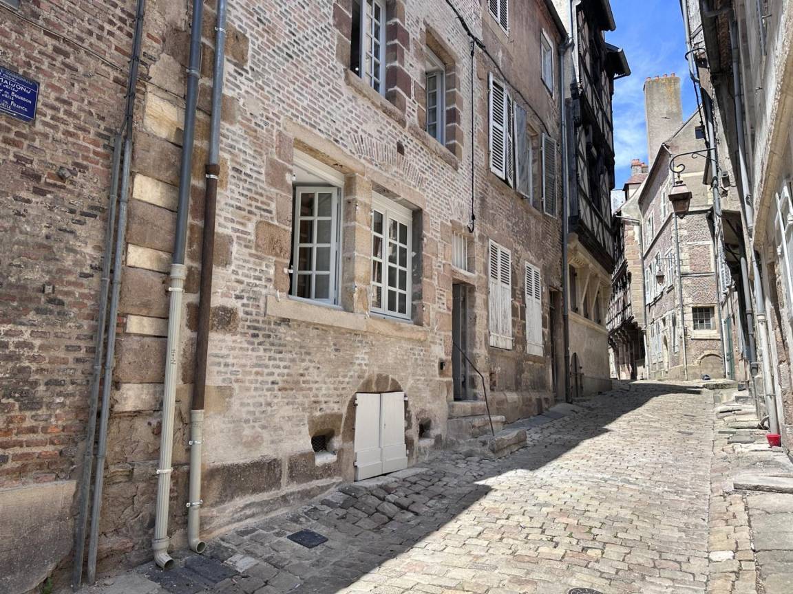 50 M² Apartment ∙ 2 Bedrooms ∙ 4 Guests - Moulins