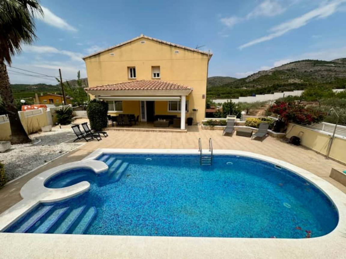 350 M² House ∙ 4 Bedrooms ∙ 12 Guests - Benicàssim