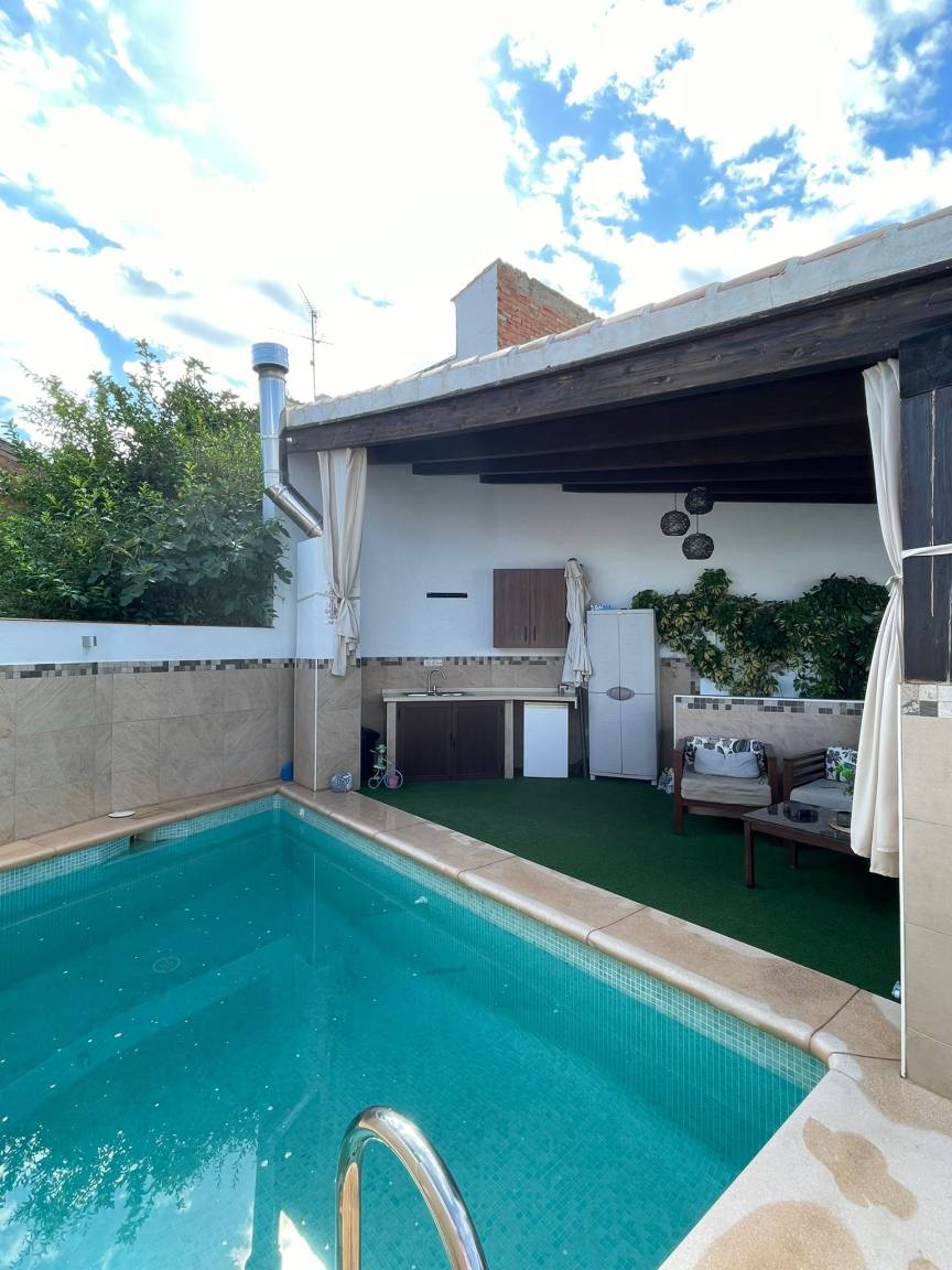 140 M² House ∙ 4 Bedrooms ∙ 8 Guests - Monda