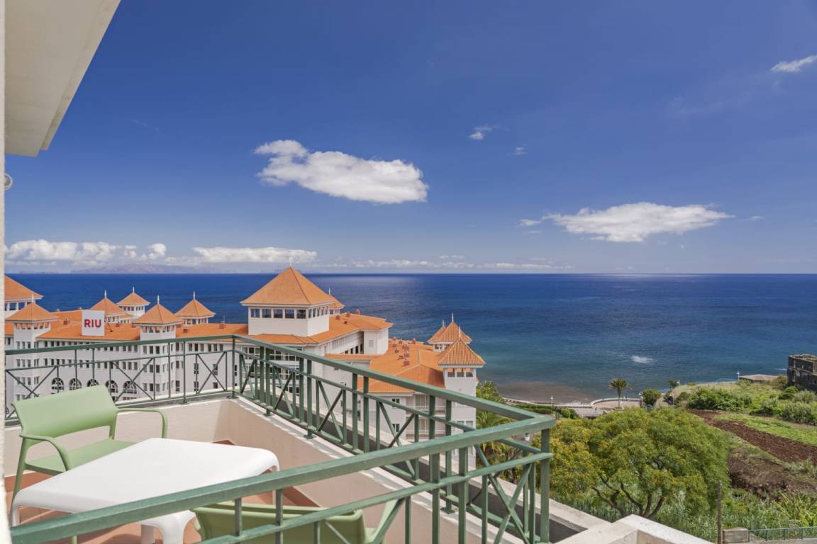 120 M² Apartment ∙ 4 Bedrooms ∙ 8 Guests - Madeira
