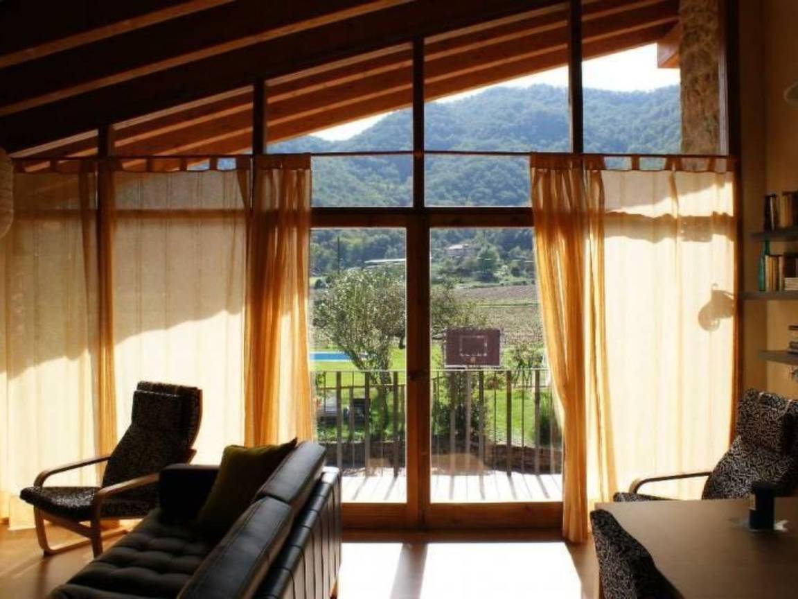 75 M² Appartement ∙ 2 Slaapkamers ∙ 4 Gasten - Olot