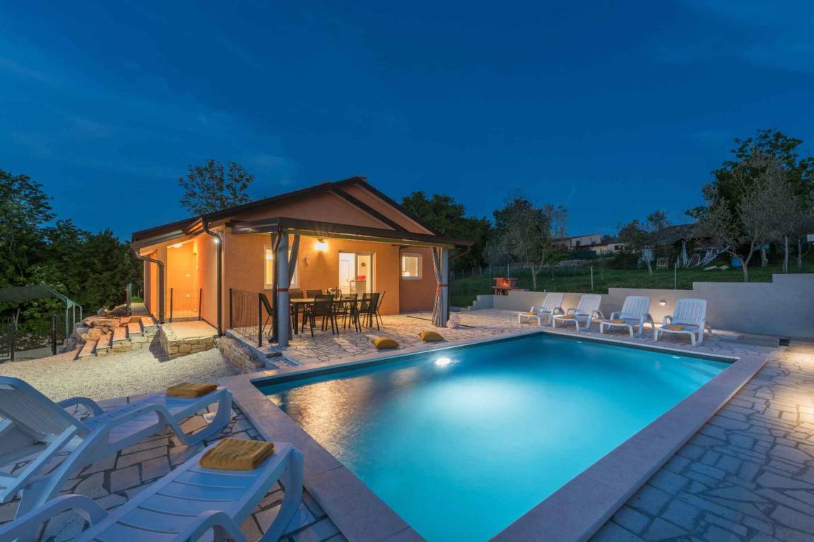 100 M² Villa ∙ 3 Chambres ∙ 7 Personnes - Umag