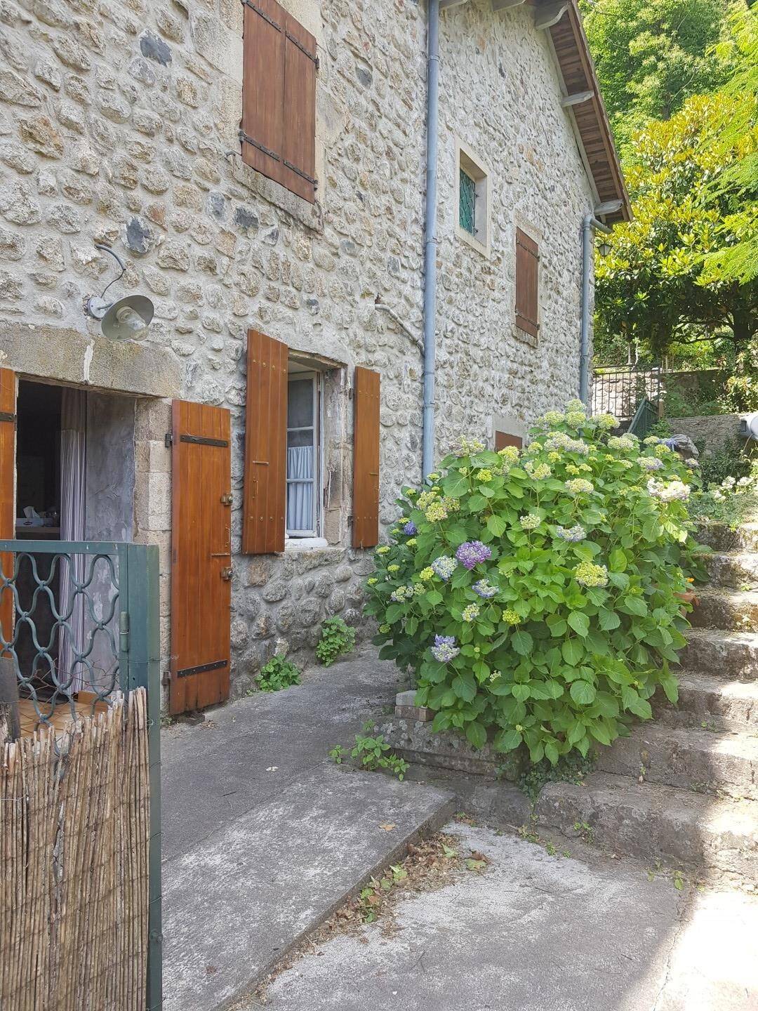 55 M² Gîte ∙ 1 Chambre ∙ 4 Personnes - Ardèche