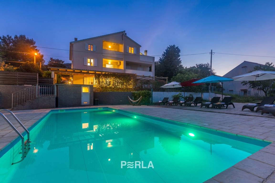 80 M² Ferienwohnung ∙ 2 Schlafzimmer ∙ 6 Gäste - Mali Lošinj