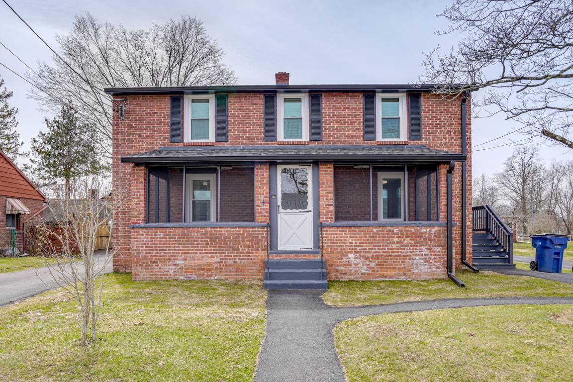 185 M² House ∙ 5 Bedrooms ∙ 10 Guests - Kingston, NY