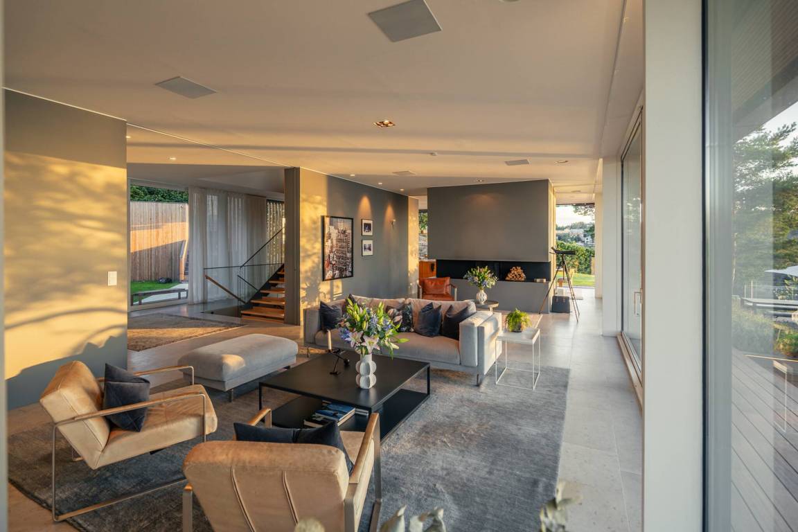 700 M² Villa ∙ 6 Sovrum ∙ 12 Gäster - Lidingö