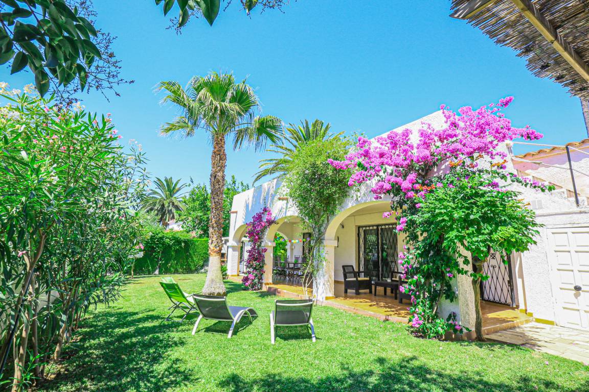 120 M² Maison De Vacances ∙ 4 Chambres ∙ 8 Personnes - Cambrils