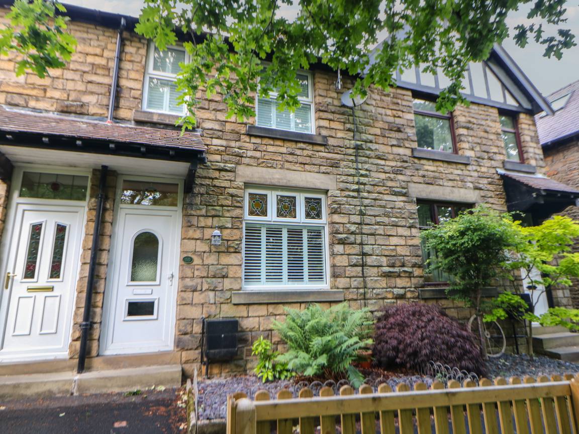 Cottage ∙ 2 Bedrooms ∙ 4 Guests - Macclesfield, UK