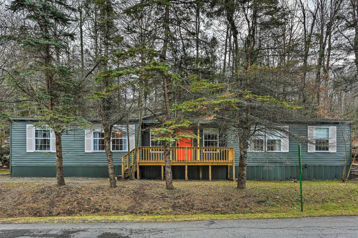 111 M² House ∙ 3 Bedrooms ∙ 5 Guests - Lake Ariel, PA