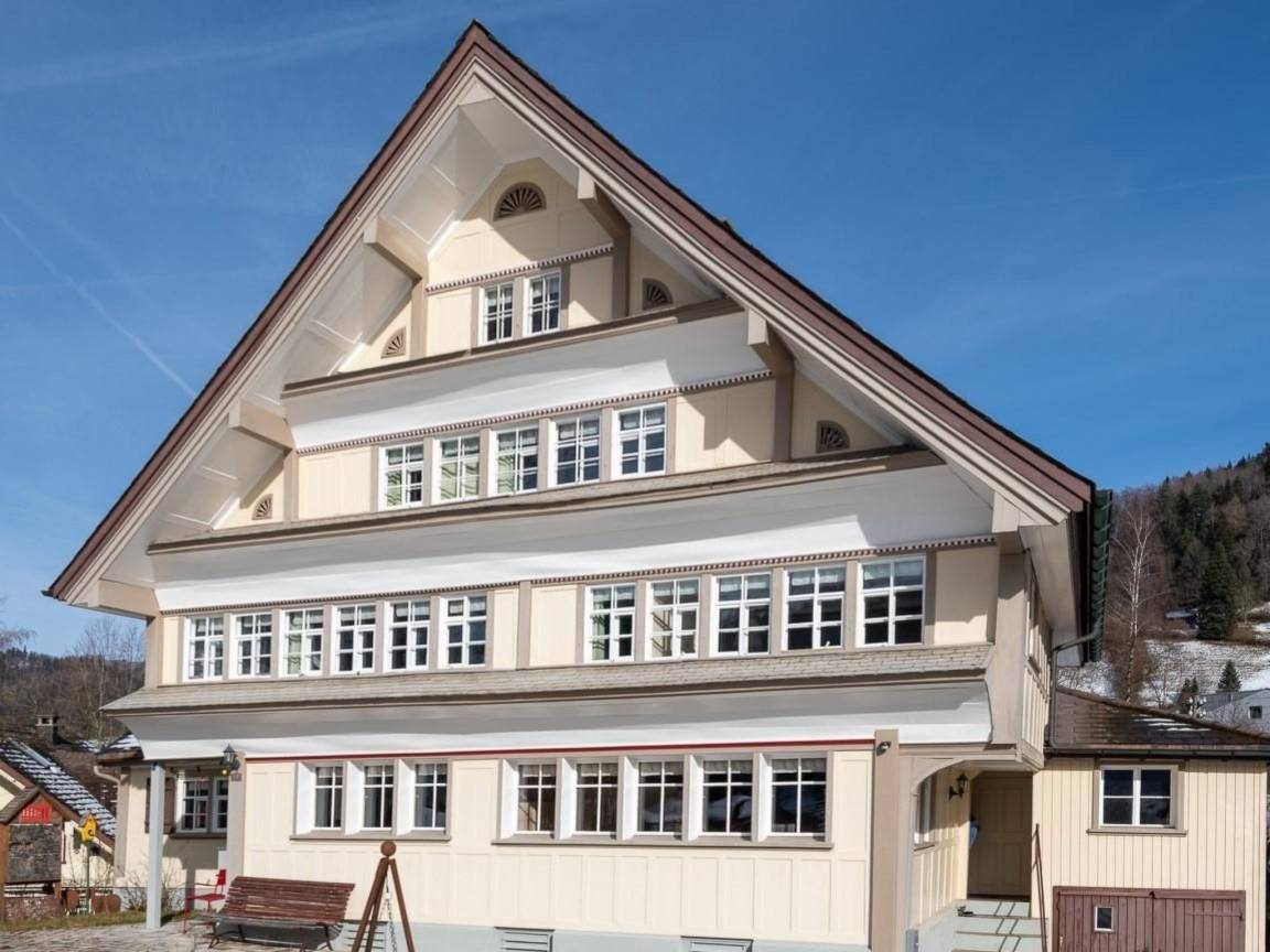 200 M² Ferienhaus ∙ 4 Schlafzimmer ∙ 7 Gäste - Gossau