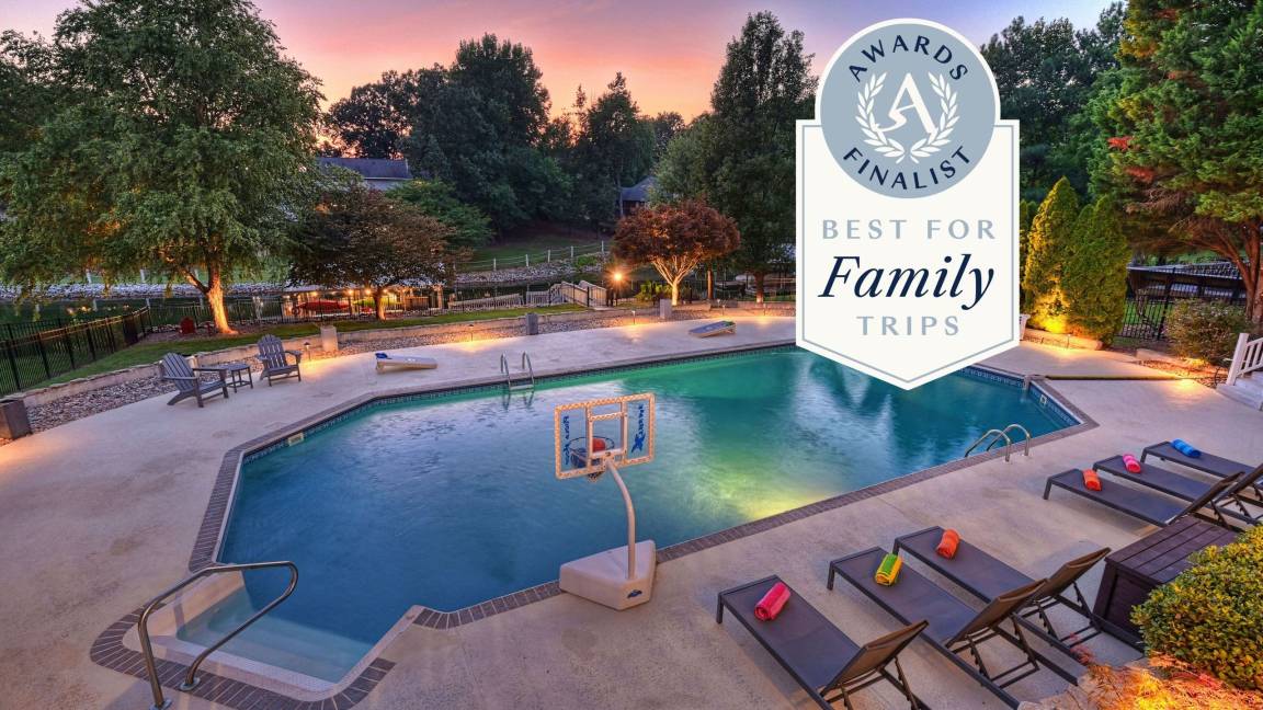 205 M² Villa ∙ 5 Bedrooms ∙ 15 Guests - Denver, NC