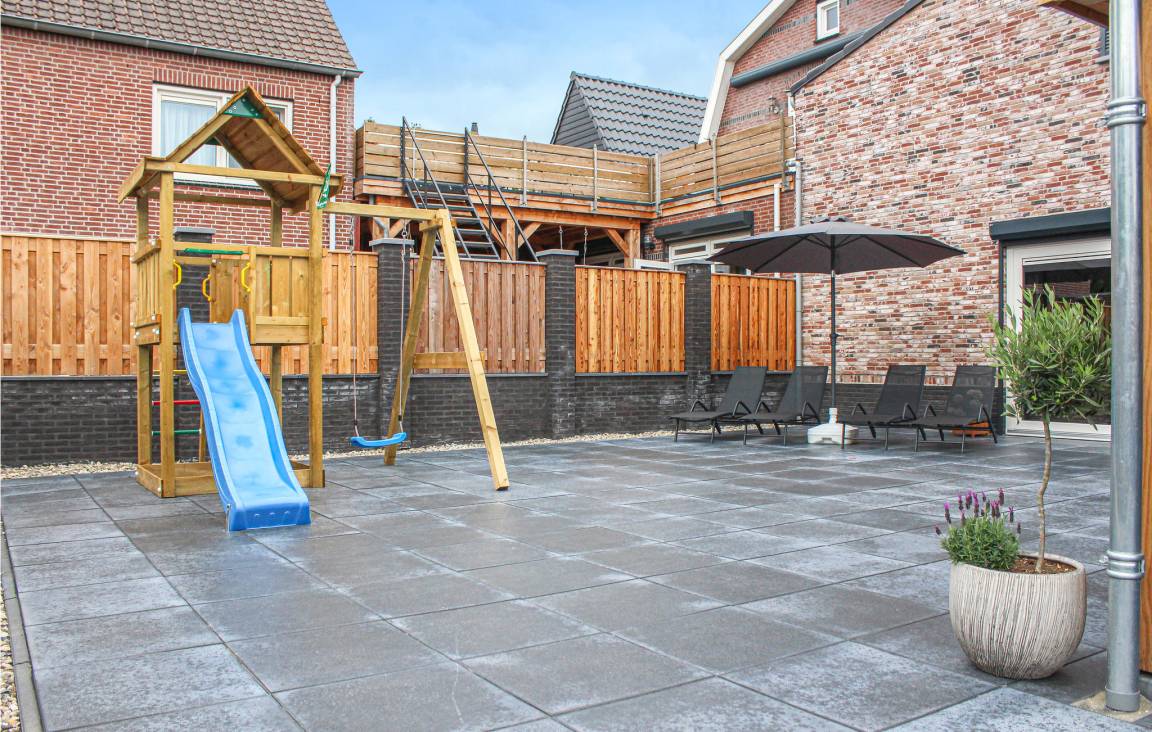 290 M² House ∙ 5 Bedrooms ∙ 10 Guests - Zierikzee