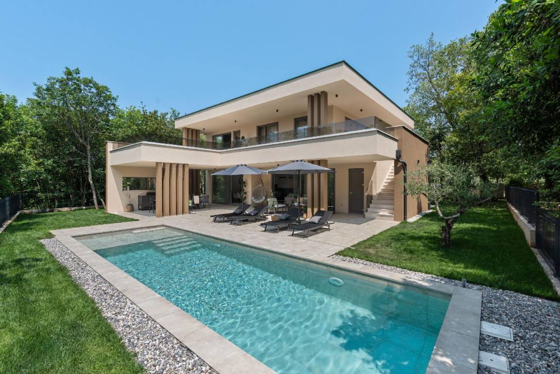 384 M² Ferienhaus ∙ 3 Schlafzimmer ∙ 8 Gäste - Umag