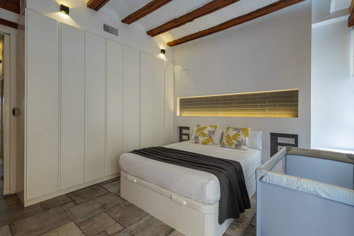69 M² Apartment ∙ 1 Bedroom ∙ 4 Guests - Valencia