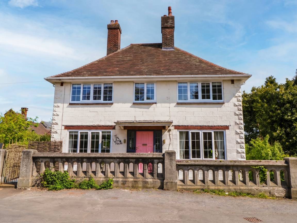 Cottage ∙ 4 Bedrooms ∙ 10 Guests - England