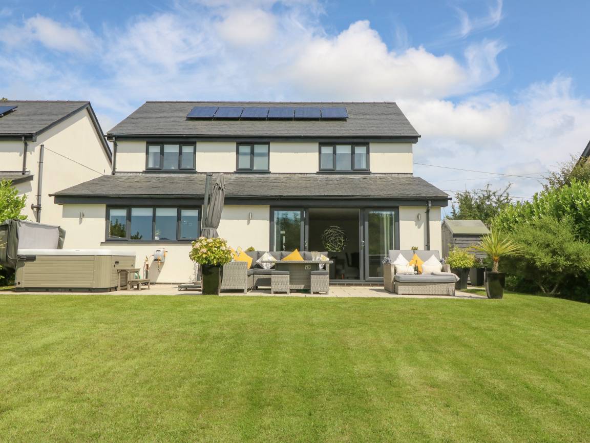 Cottage ∙ 4 Bedrooms ∙ 8 Guests - Benllech