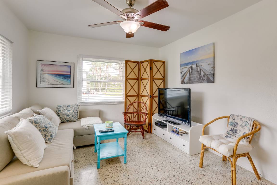 69 M² House ∙ 2 Bedrooms ∙ 6 Guests - Treasure Island, FL