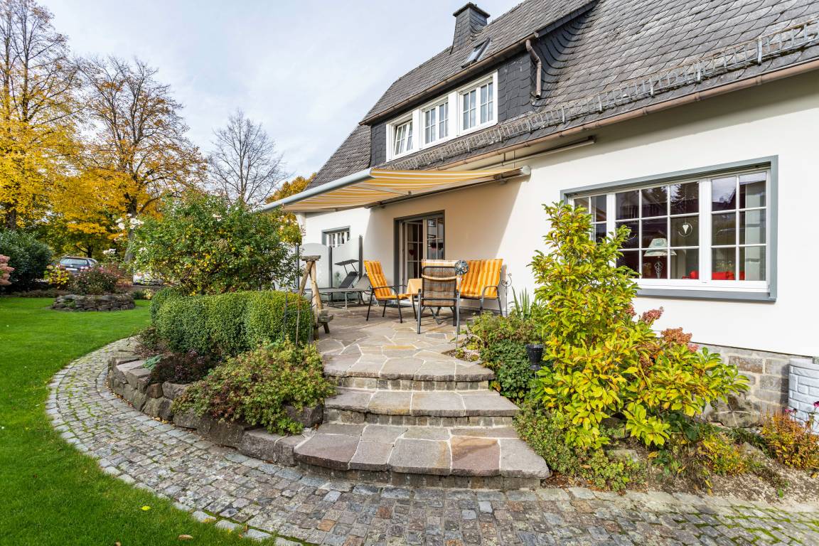 88 M² Ferienwohnung ∙ 1 Schlafzimmer ∙ 4 Gäste - Warstein