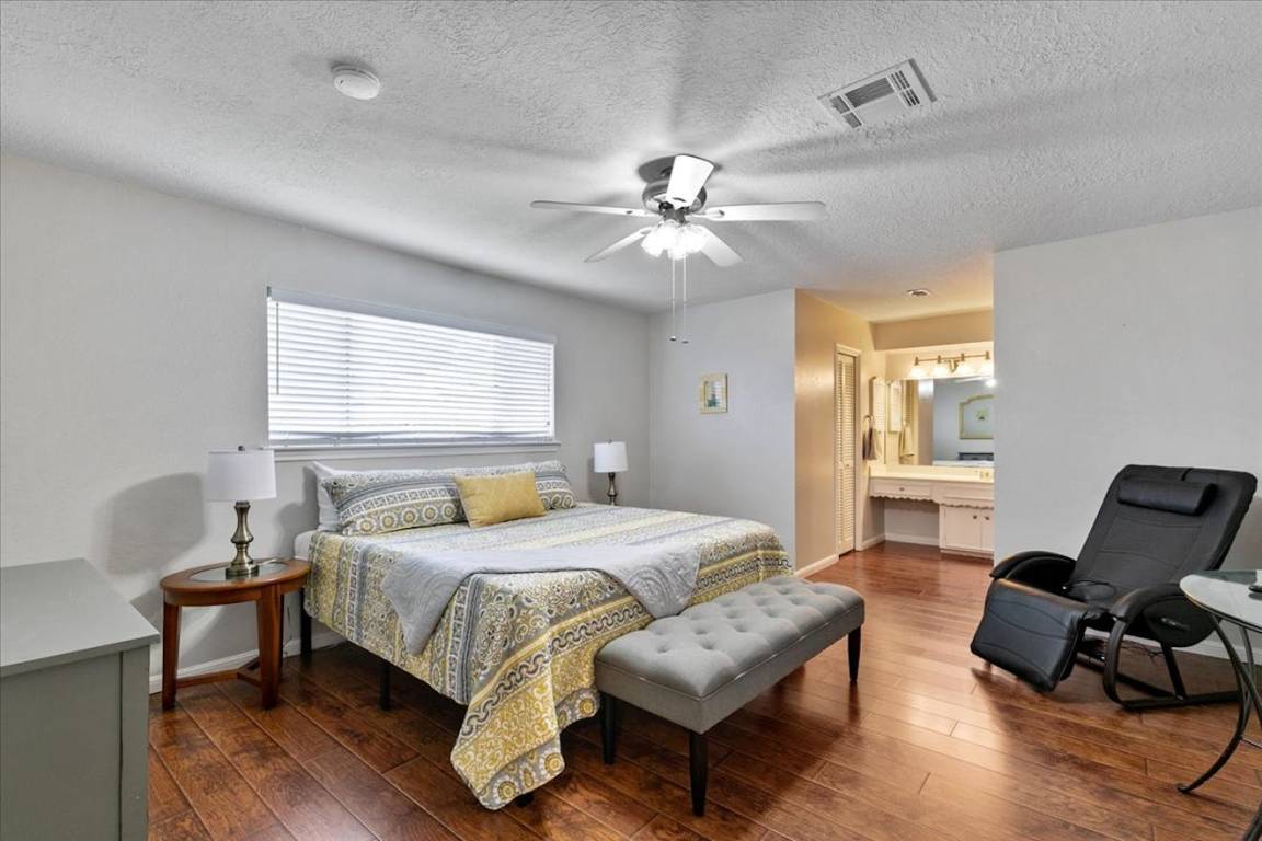 House ∙ 4 Bedrooms ∙ 7 Guests - Spring, TX