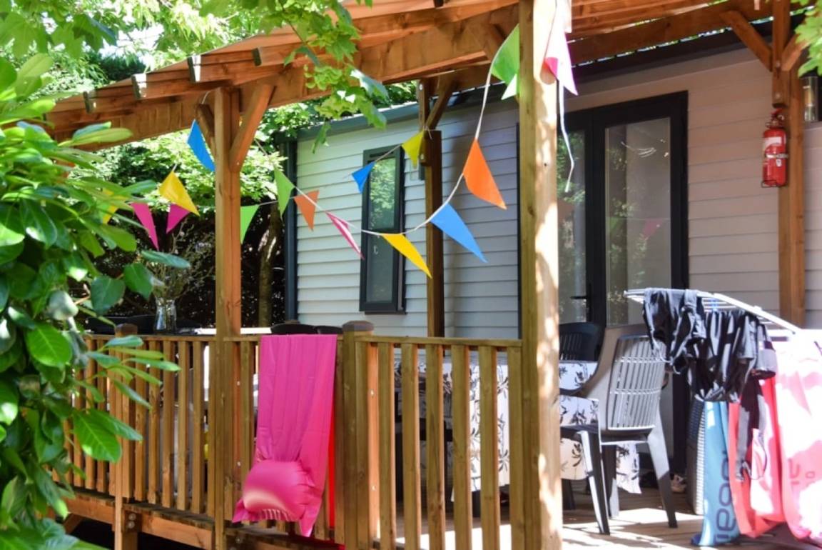 30 M² Camping ∙ 2 Bedrooms ∙ 4 Guests - Berrias-et-Casteljau