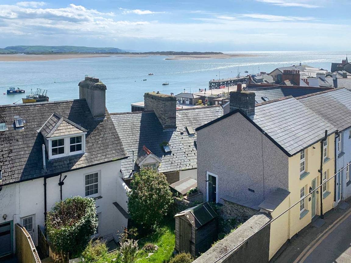 Cottage ∙ 4 Bedrooms ∙ 8 Guests - Aberdovey