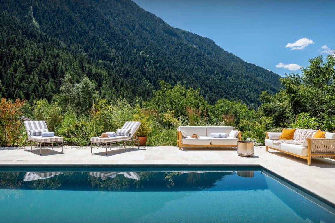 300 M² Chalet ∙ 5 Bedrooms ∙ 13 Guests - Arc 2000