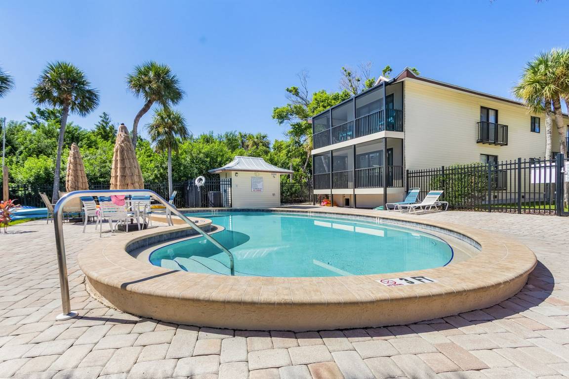 77 M² Condo ∙ 1 Bedroom ∙ 4 Guests - Englewood Beach, Englewood