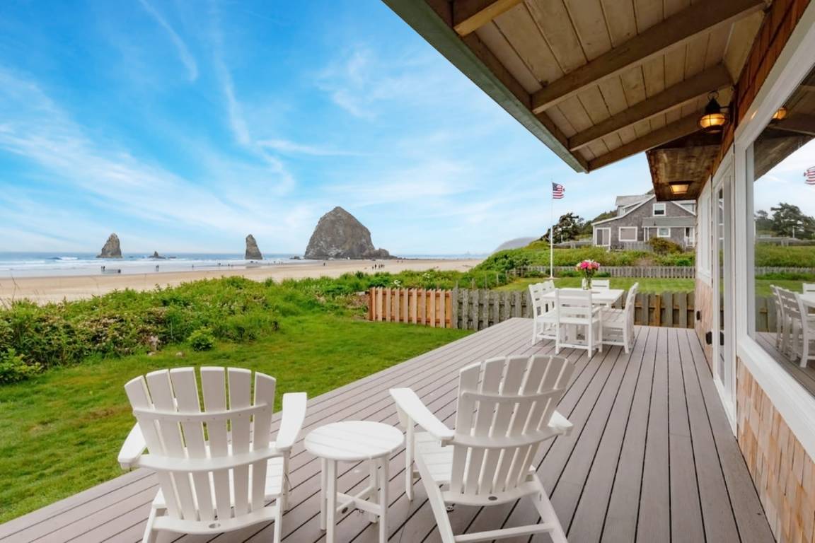 114 M² House ∙ 3 Bedrooms ∙ 8 Guests - Cannon Beach, OR